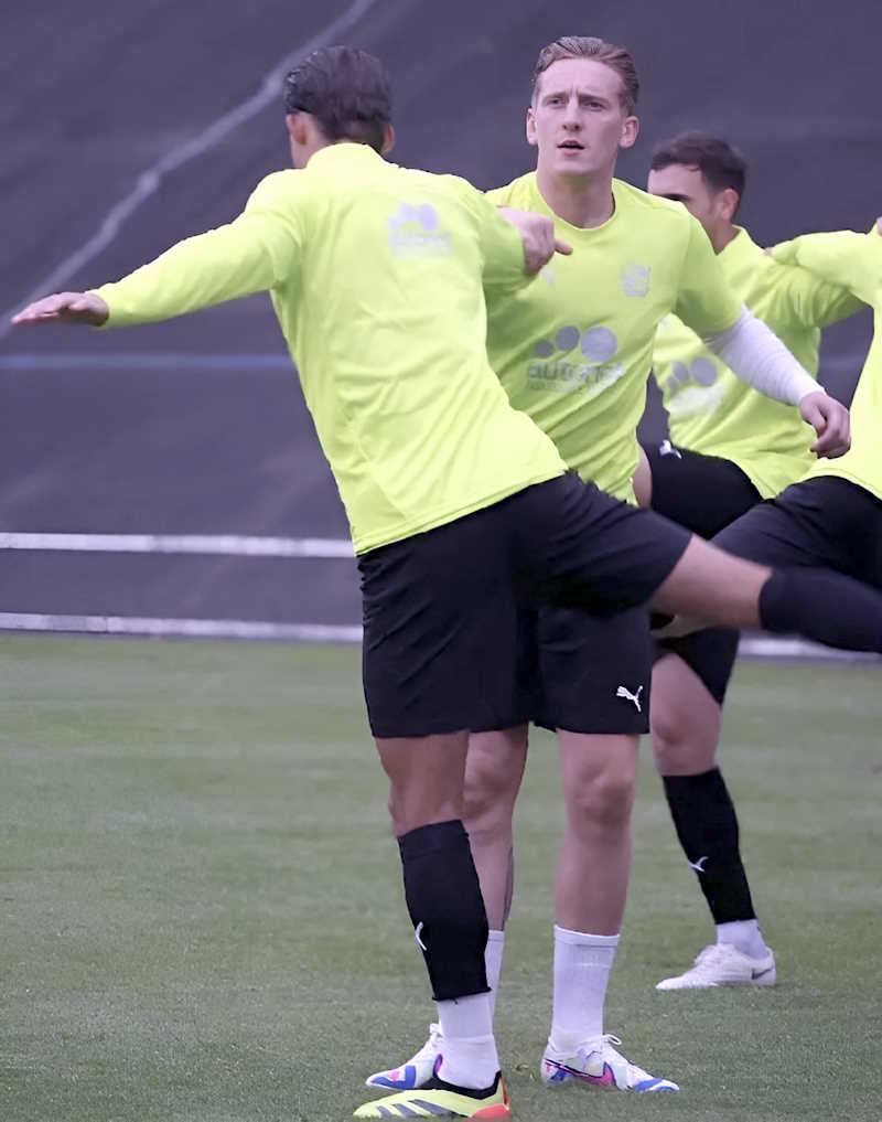 Ronan Curtis player profile